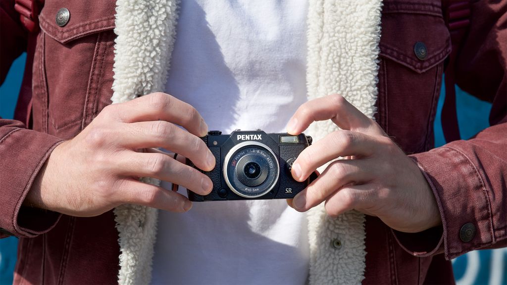 I think this mini mirrorless oddity, the Pentax Q10, is the perfect ...