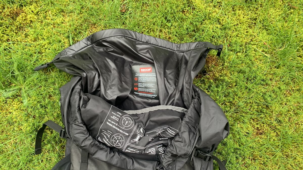 Jack Wolfskin 3D Prelight Rise 35 backpack review: a sustainable ...