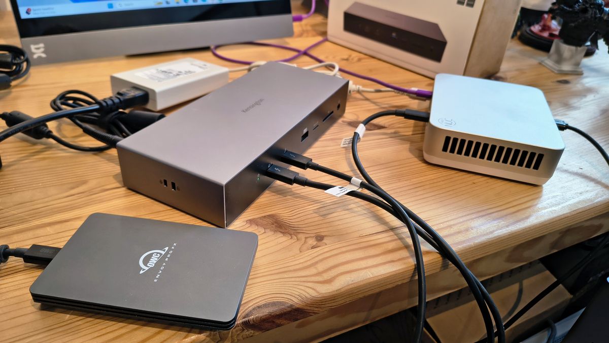Kensington SD5000T5 EQ Thunderbolt 5 Triple 4K Docking Station review ...