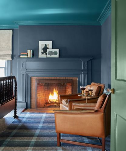 Is Benjamin Moore's Gentleman's Gray the perfect navy blue paint ...