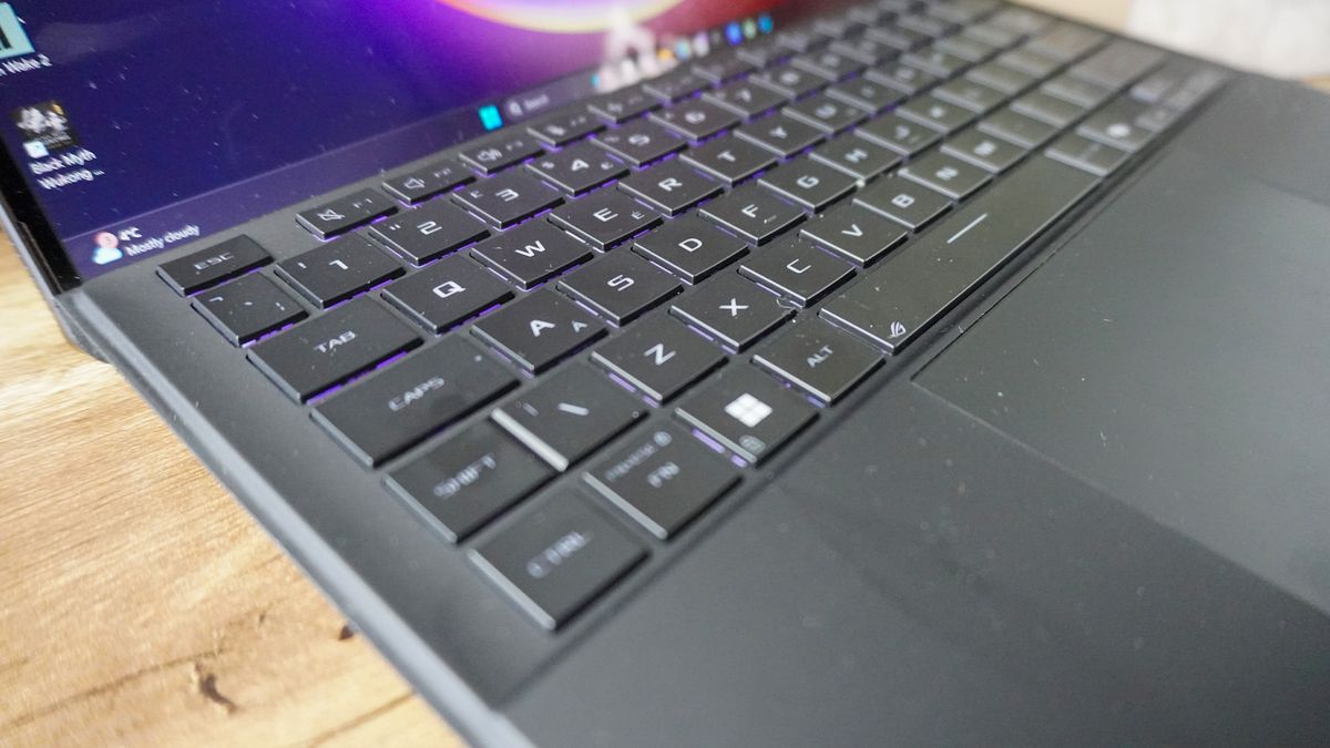 Asus ROG Flow Z13 (2025) review: the best of the Steam Deck and gaming ...