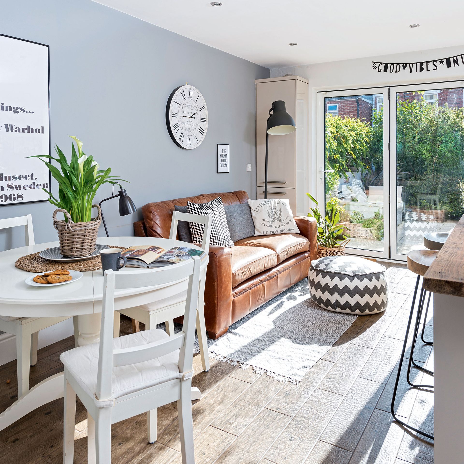 Kitchen table paint ideas - what colours, areas and how to do it ...