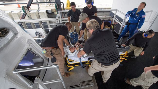 In Photos: NASA Practices Emergency Astronaut Recovery with SpaceX ...