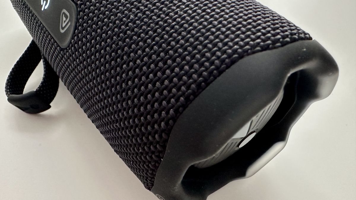 JBL Flip 7 review: meet the new portable Bluetooth speaker boss, even ...