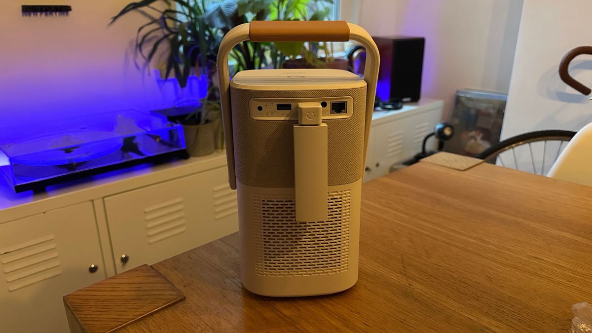 Yaber T2 Plus review: perfect projector for movie night at home or ...