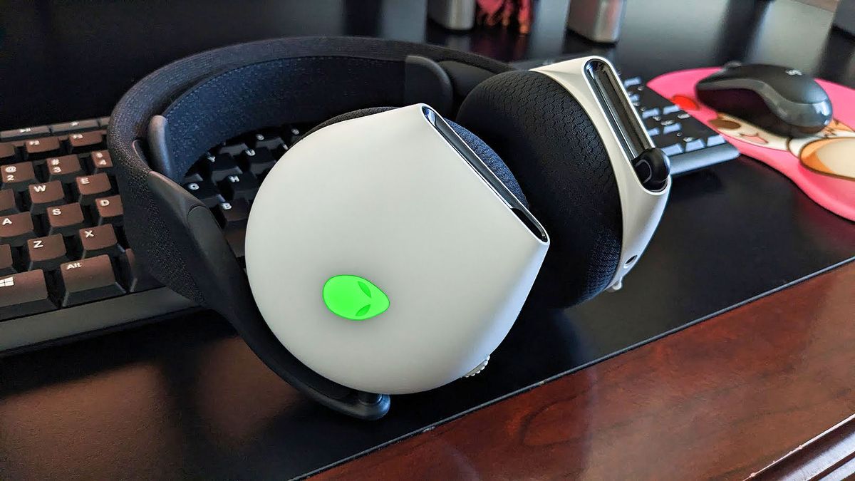 Microphones on gaming headsets suck and that needs to change | Windows ...