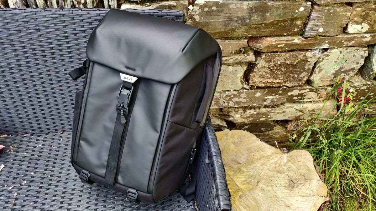 Mous 25L Backpack review: ideal for photographers and video editors ...