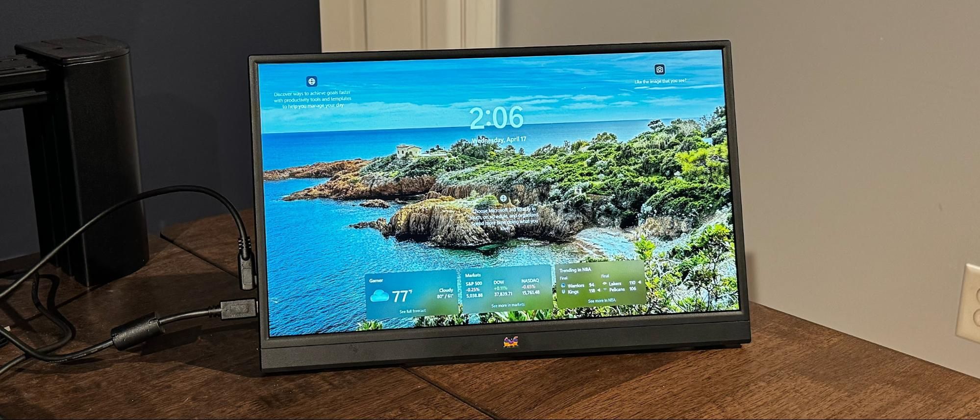 ViewSonic VA1655 portable monitor review: Average in every possible way ...