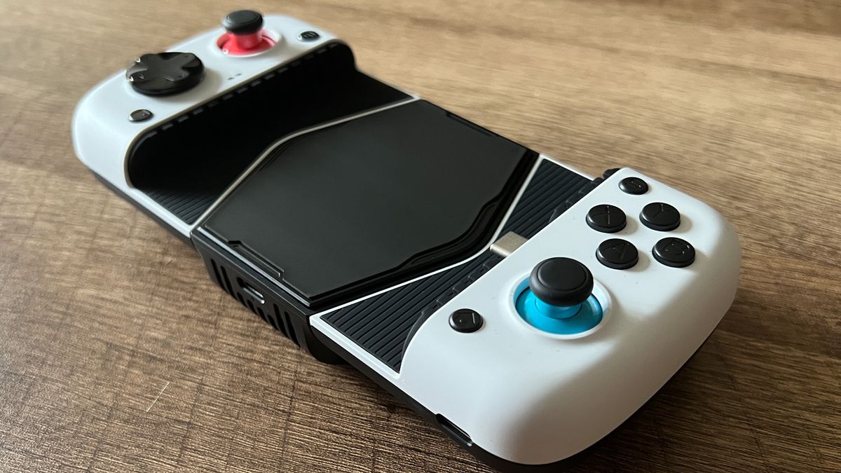 Best phone controllers 2025: take your mobile gaming to the next level ...