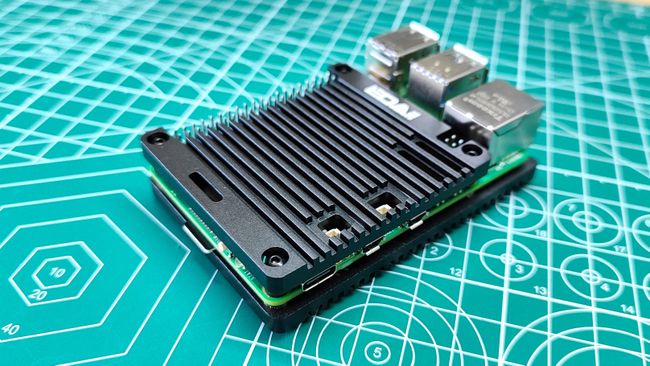 EDATEC Raspberry Pi 5 Cases Review: Passively Cool | Tom's Hardware