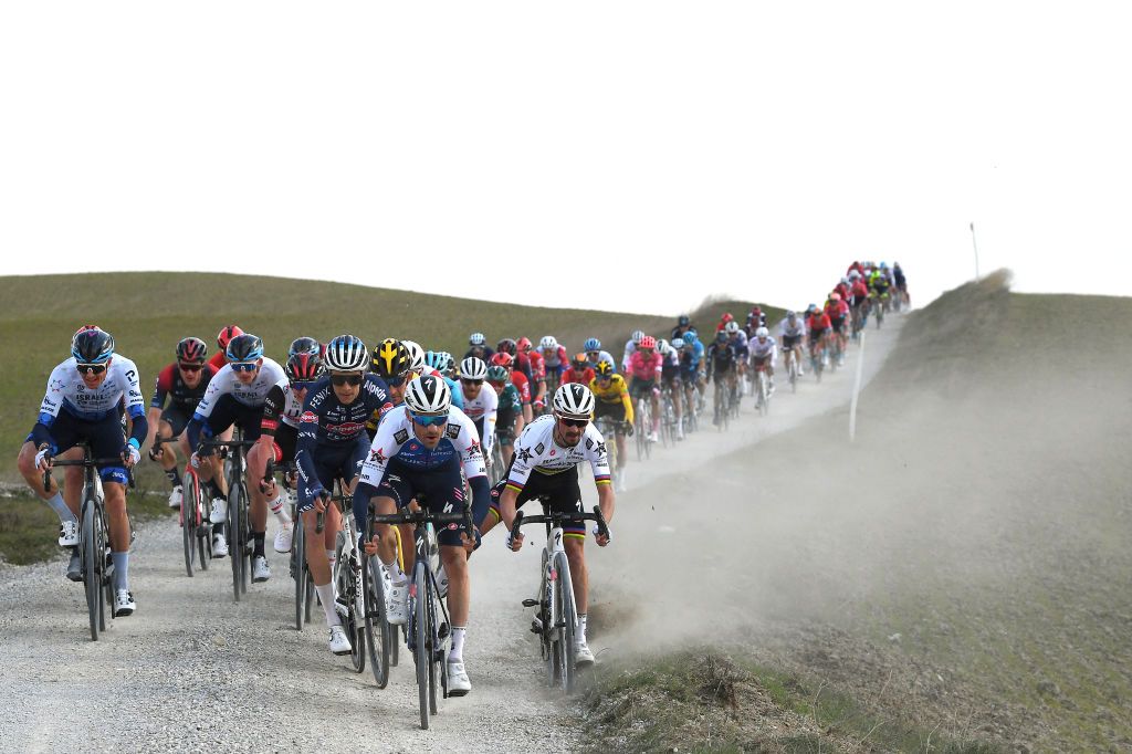 The most spectacular shots from Strade Bianche - Mega Gallery | Cyclingnews