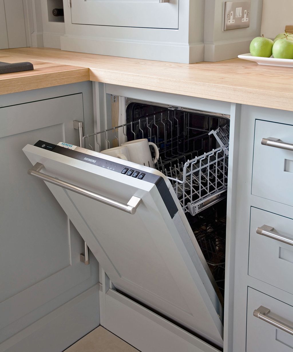 How to load a dishwasher properly in 4 simple steps | Homes and Gardens