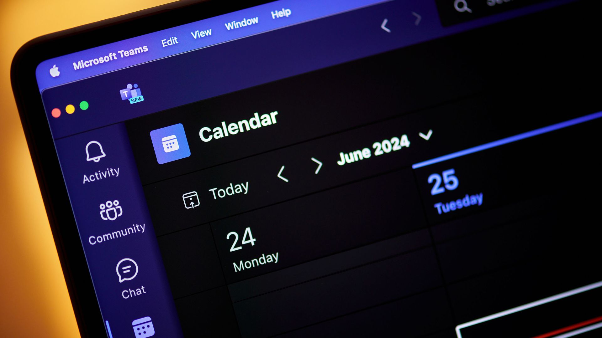 Microsoft Teams gets new calendar that aligns with Outlook | Windows ...