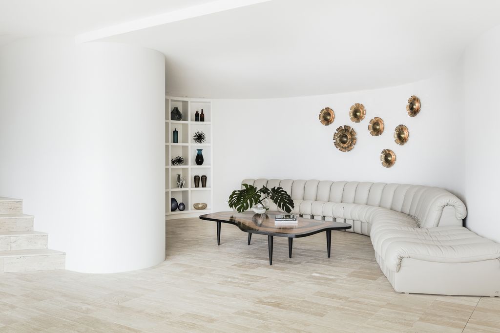 Should I 'float' my living room furniture? | Livingetc