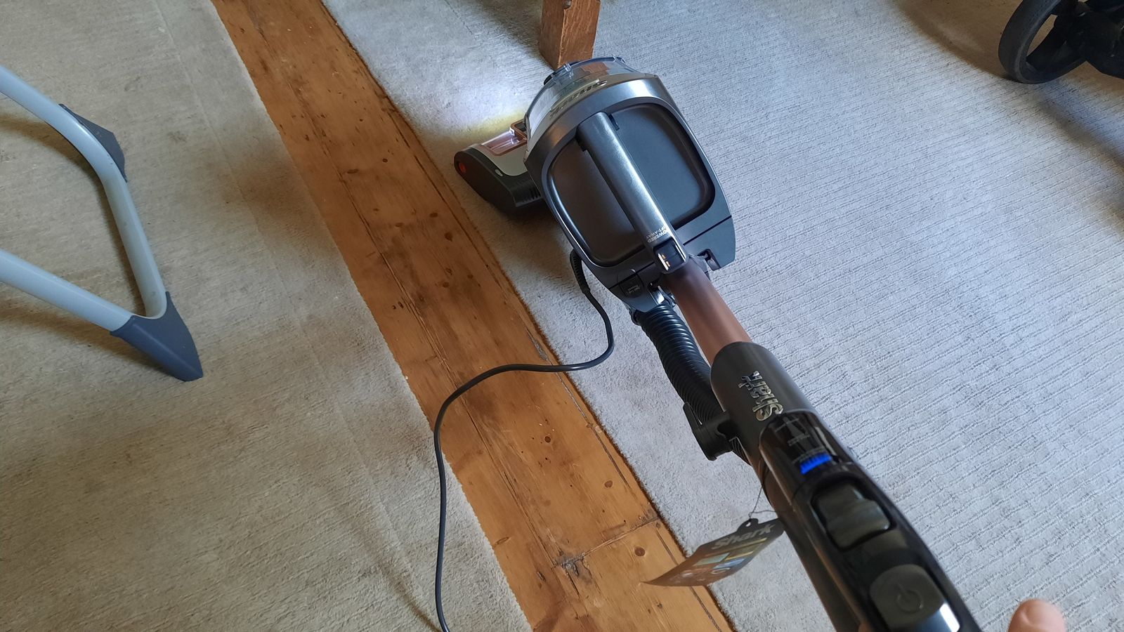 Shark XL Anti Hair Wrap Upright Pet Vacuum PZ1000UKT review | Real Homes