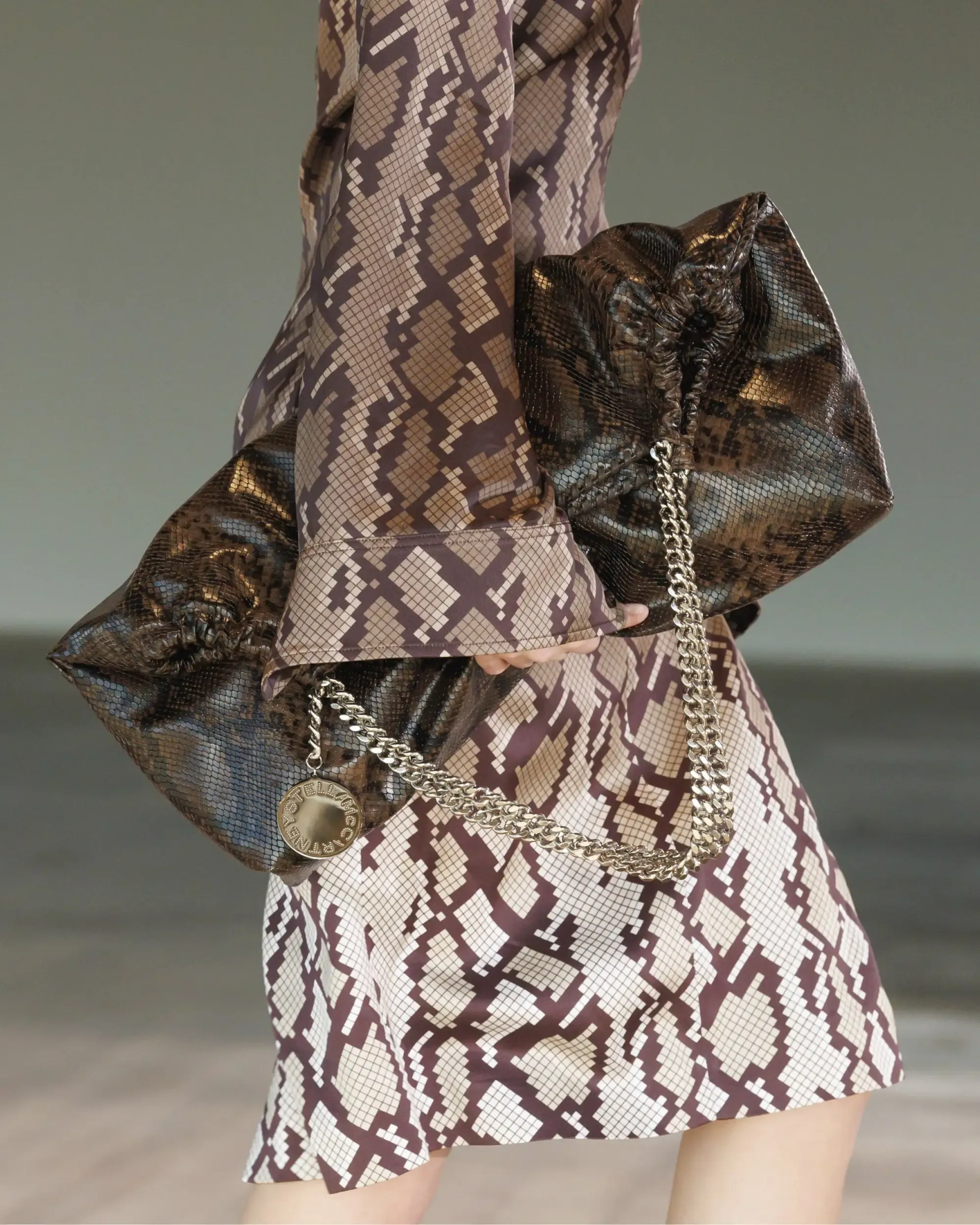 Animal print trend: embrace your wild side in 2025 | The Blend