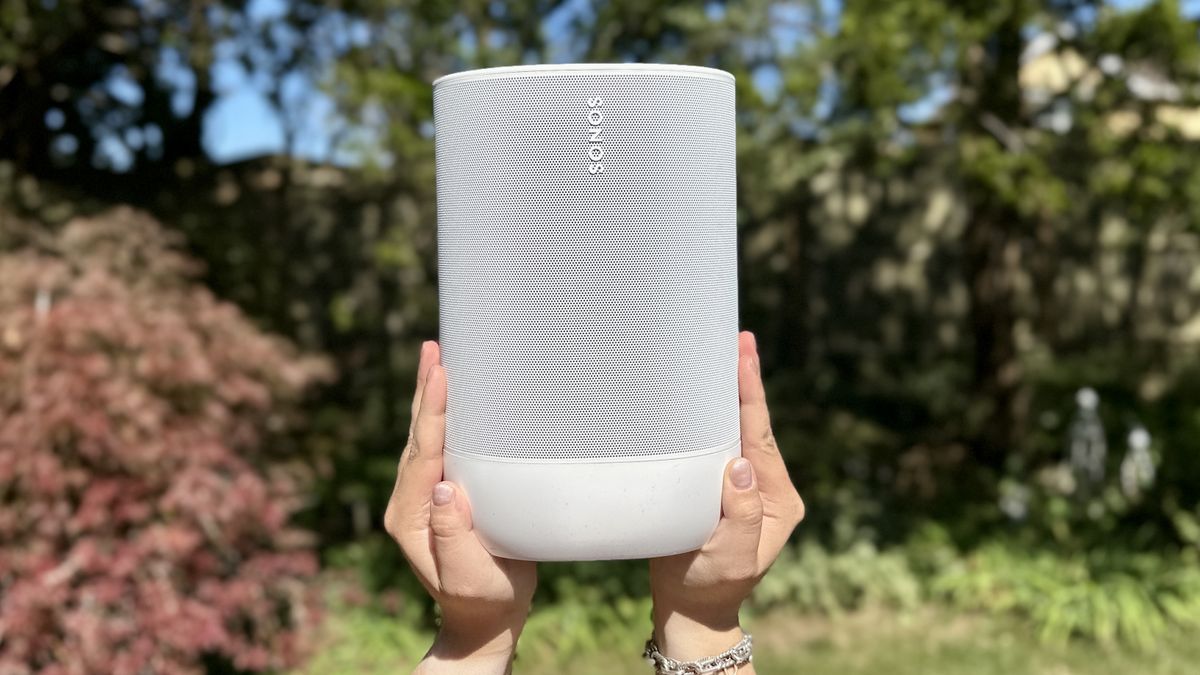 Sonos Move 2 vs. Bose SoundLink Max: Which is the best portable speaker ...