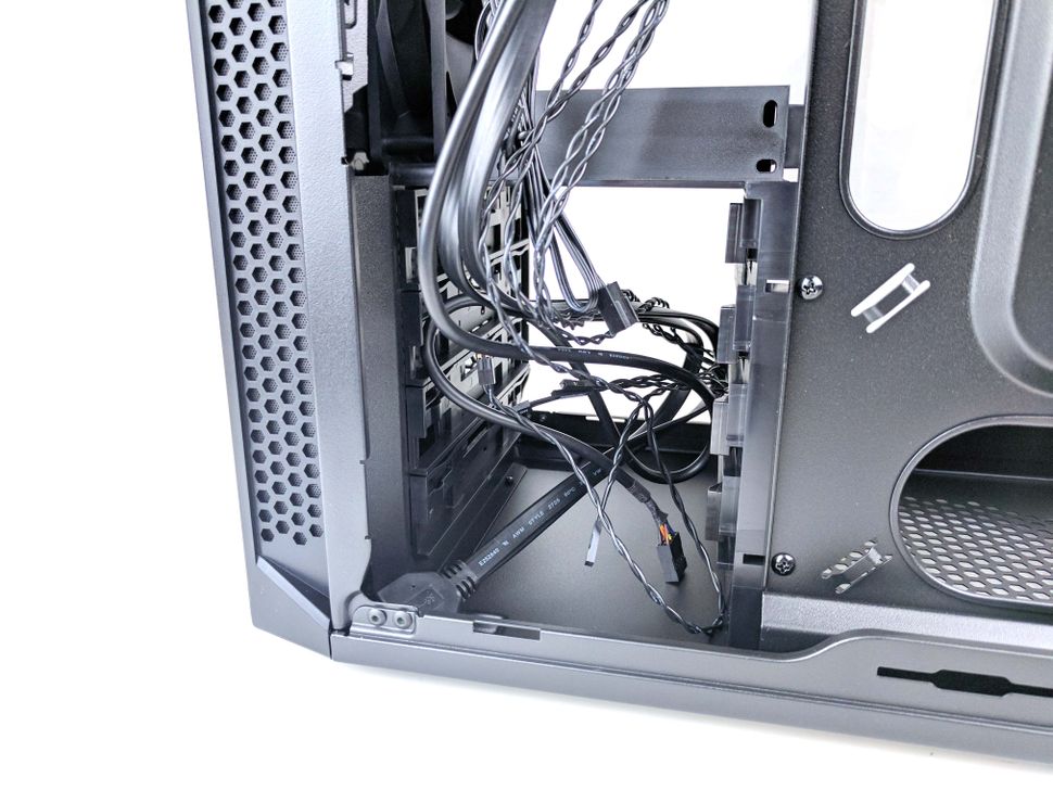 How To Build A $2,000 Custom Gaming PC | Tom's Hardware