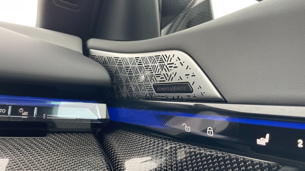Hands on: Bowers & Wilkins Surround Sound System (BMW 5 Series 2023 ...