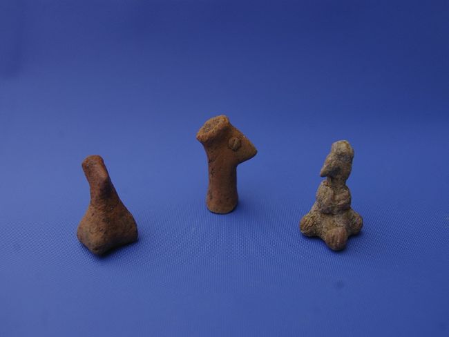 Over 300 Clay Figures Found at Ancient Site | Live Science