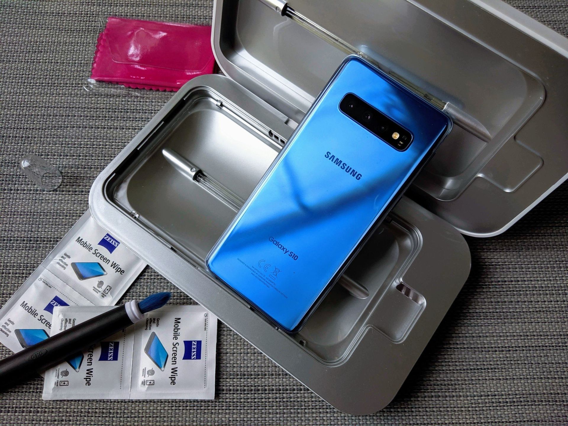 How to properly clean and disinfect your phone: Get rid of coronavirus ...