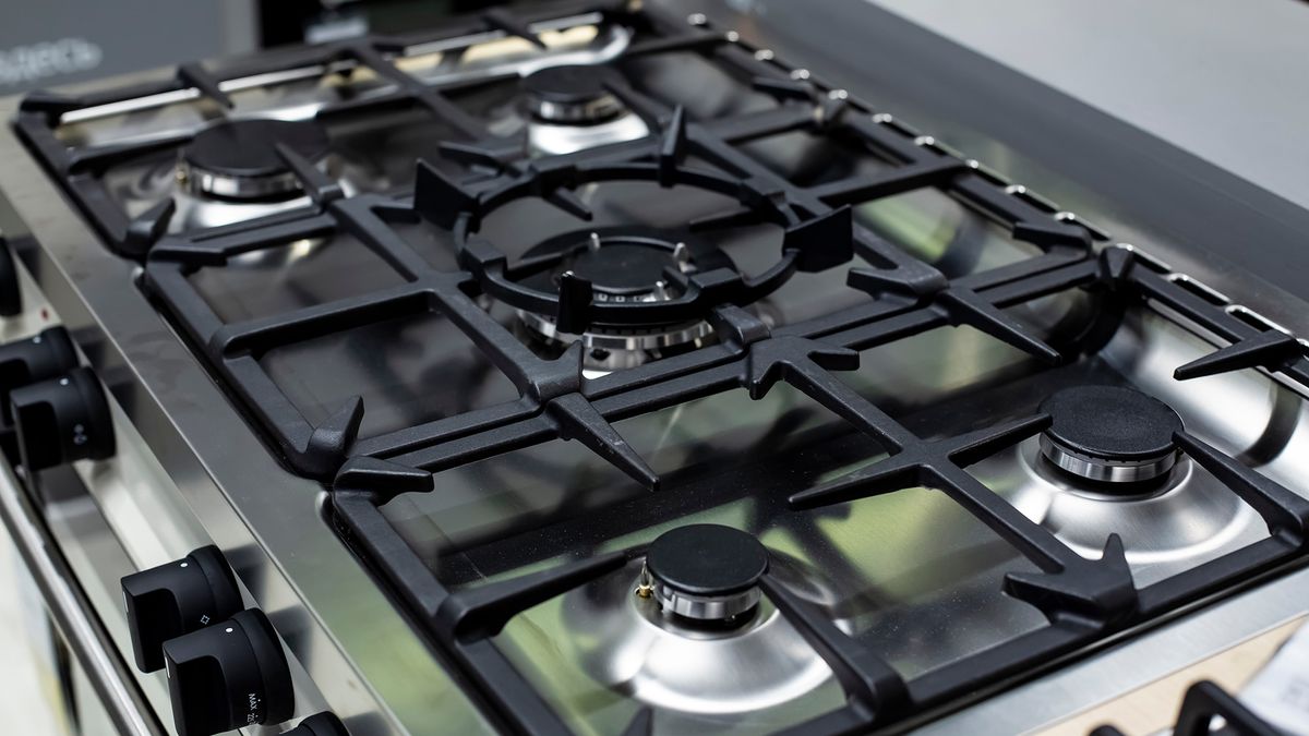 Does size matter? What to look for when buying a kitchen range | Tom's ...