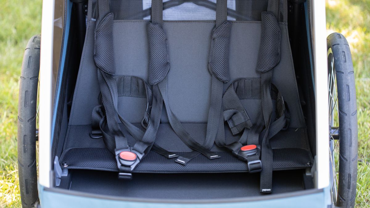 Thule Courier kids bike trailer review: A true jack of all trades ...