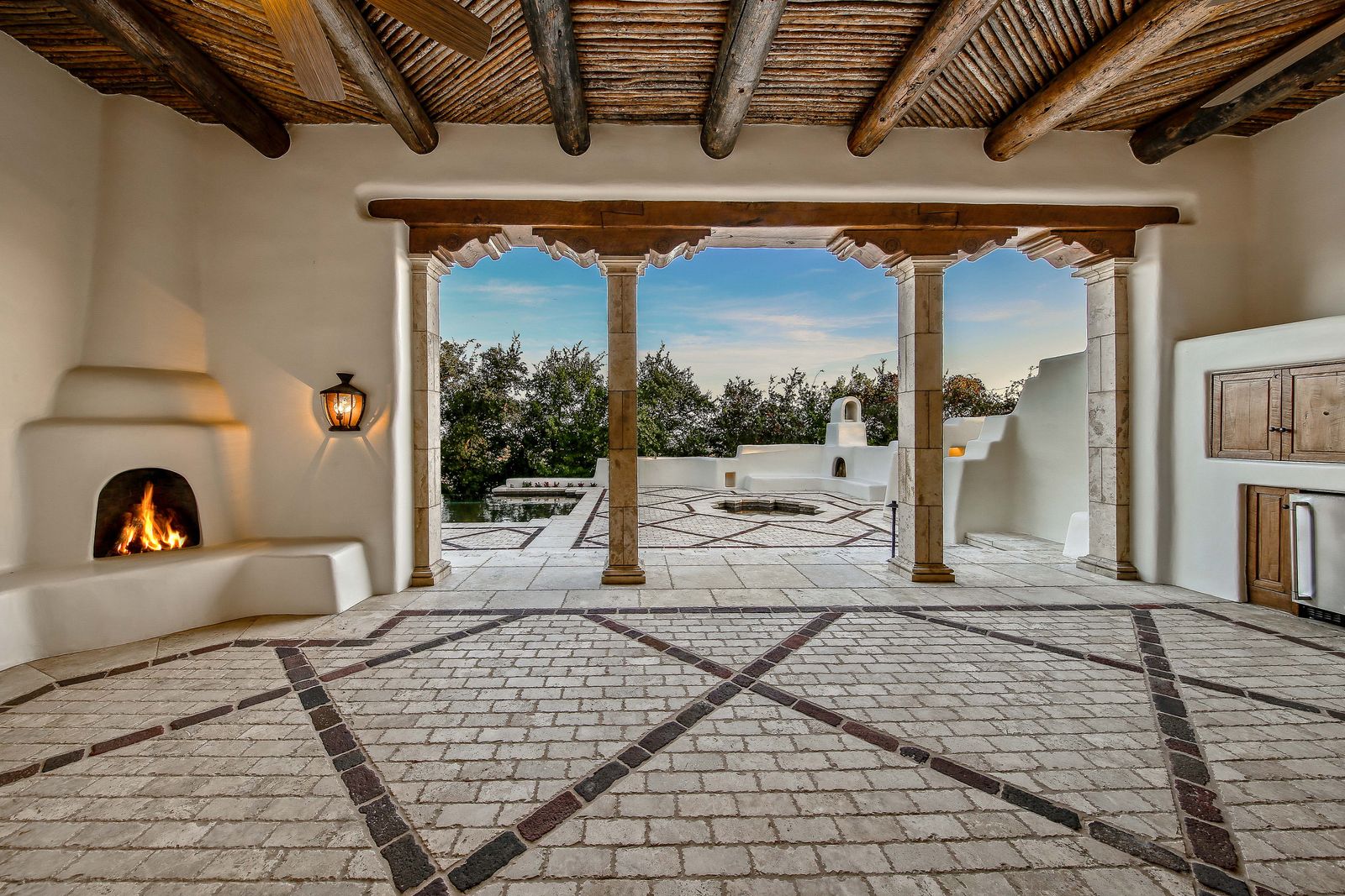 George Strait's mansion is on sale for $7.5 million | Homes and Gardens