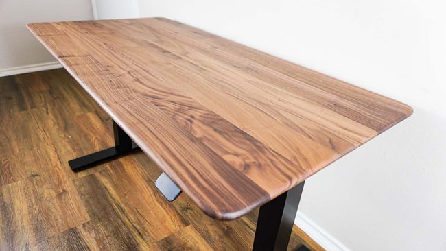 I built a completely distraction-free desk setup with these 10 gadgets ...