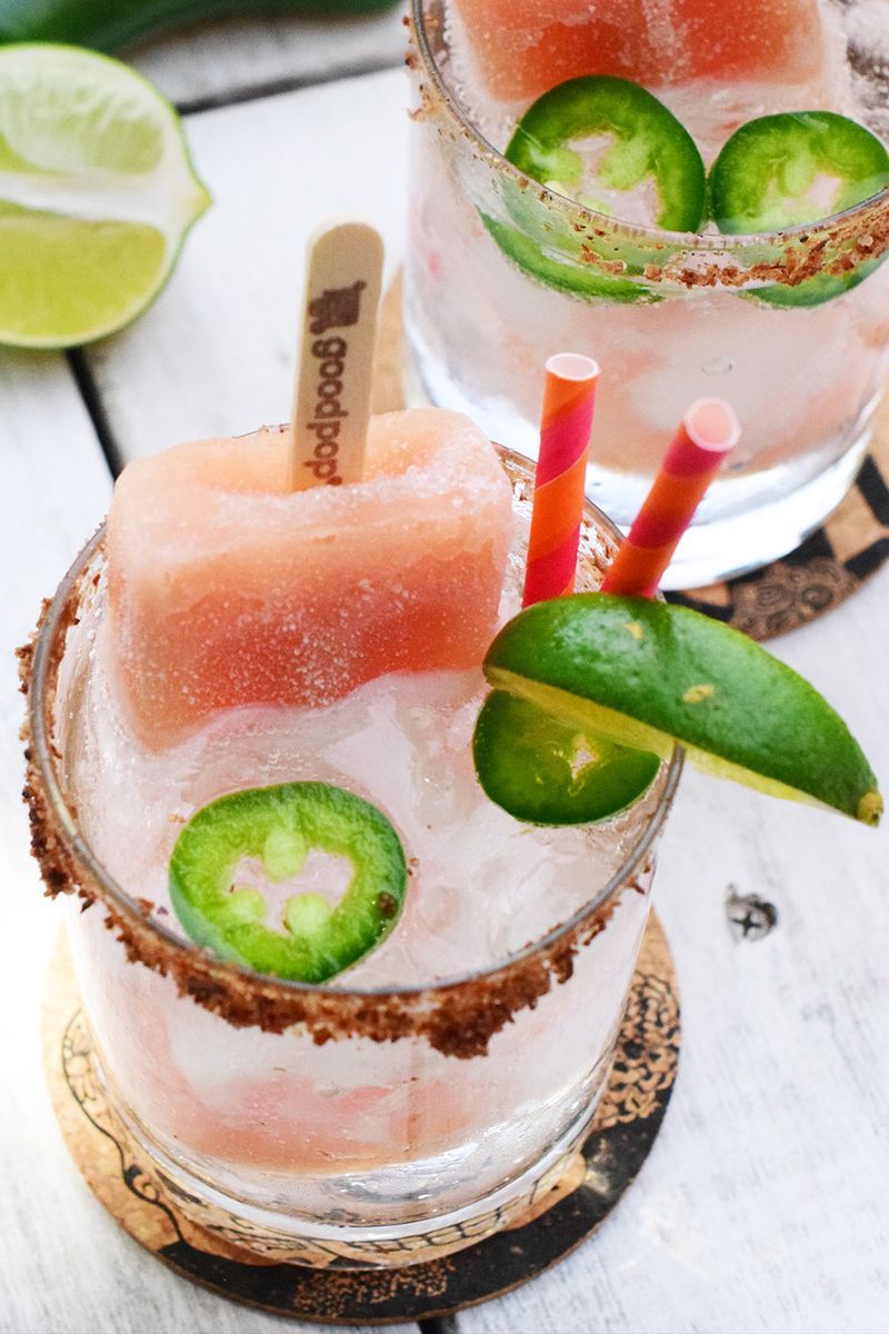 Pretty Cocktails and Drinks You Can Make at Home - Summer Cocktails ...