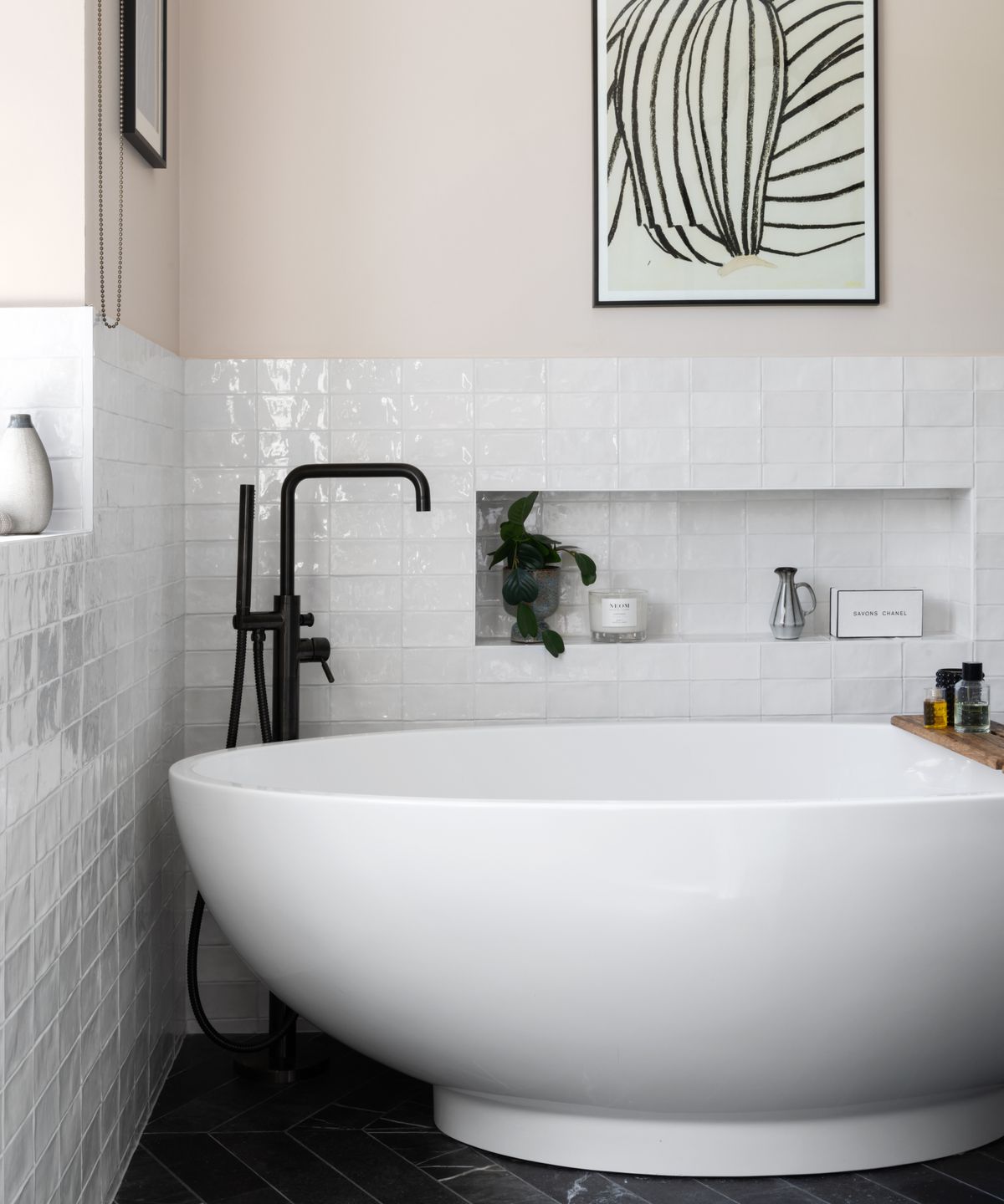 Expert advice on freestanding baths in a small bathroom | Homebuilding