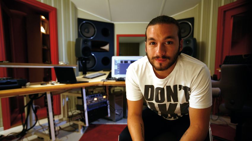 Watch Steve Angello's 2007 In The Studio video from Future Music ...