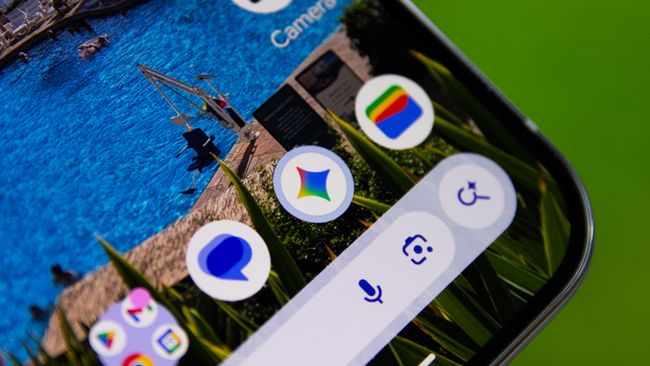 How to use Gemini Live's camera and screen sharing features | Android ...