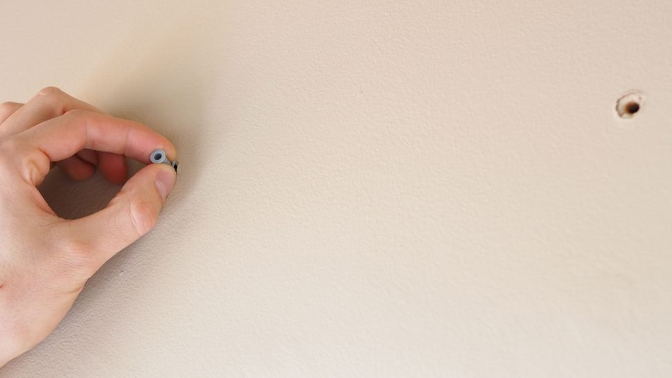 How to Hang a Picture Frame: A Step-by-Step Guide | Homebuilding