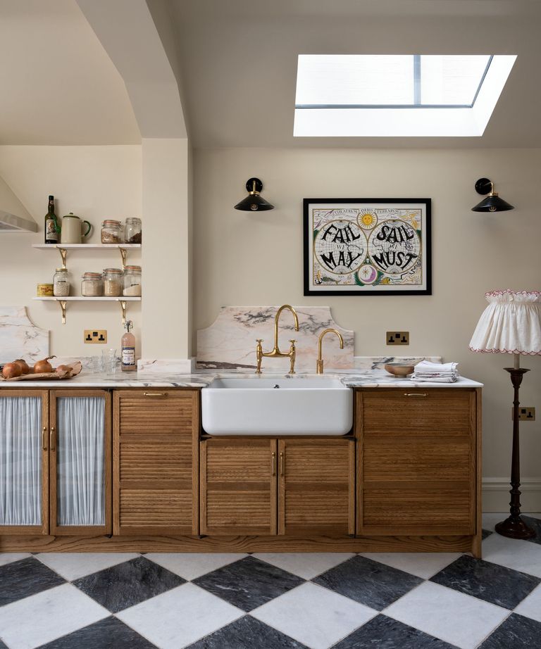 6 small kitchen trends you'll be seeing everywhere in 2025 | Homes and ...