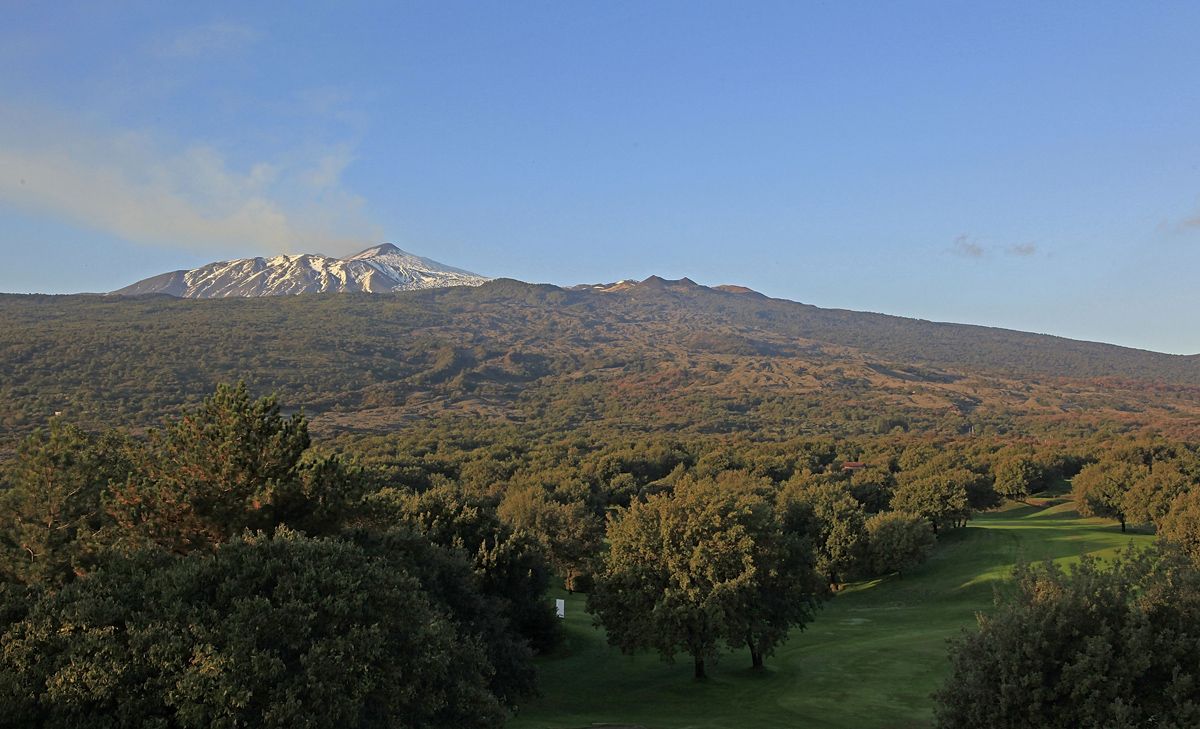 Mount Etna: Photos of the Largest Active Volcano in Europe | Live Science