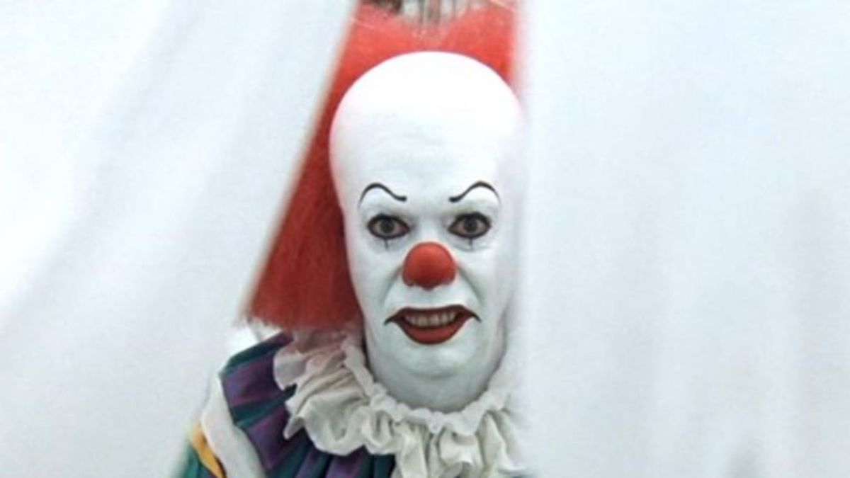 Creepy clowns seen 'luring children into woods' | The Week