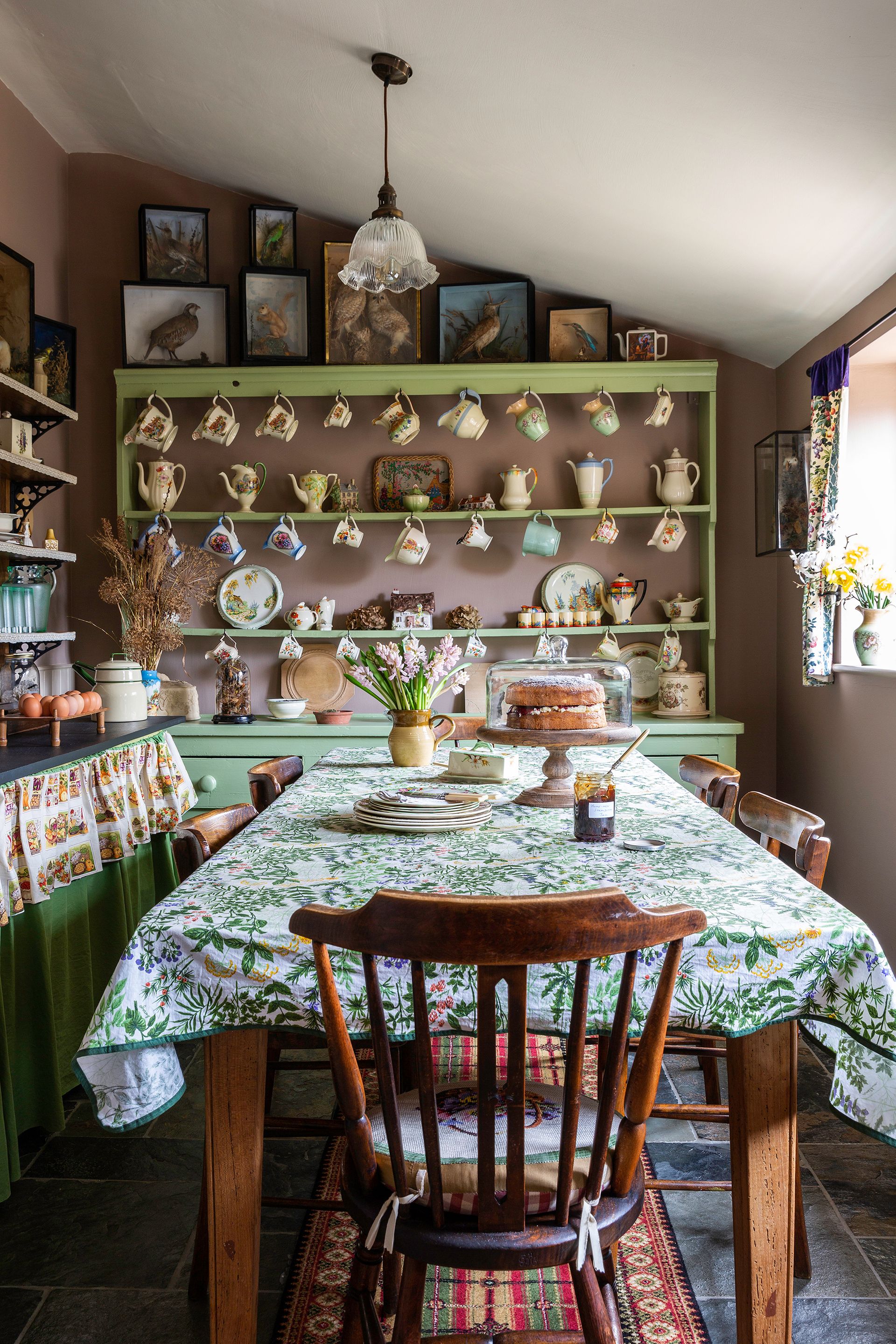 Displaying china: 5 design rules to get it right | Homes and Gardens