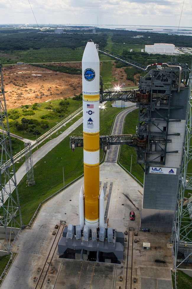 Launch Photos: US Air Force's Wideband Global SATCOM 7 Blasts Off | Space