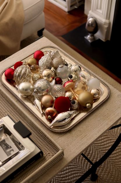 How to Display Christmas Ornaments Without a Tree | Livingetc