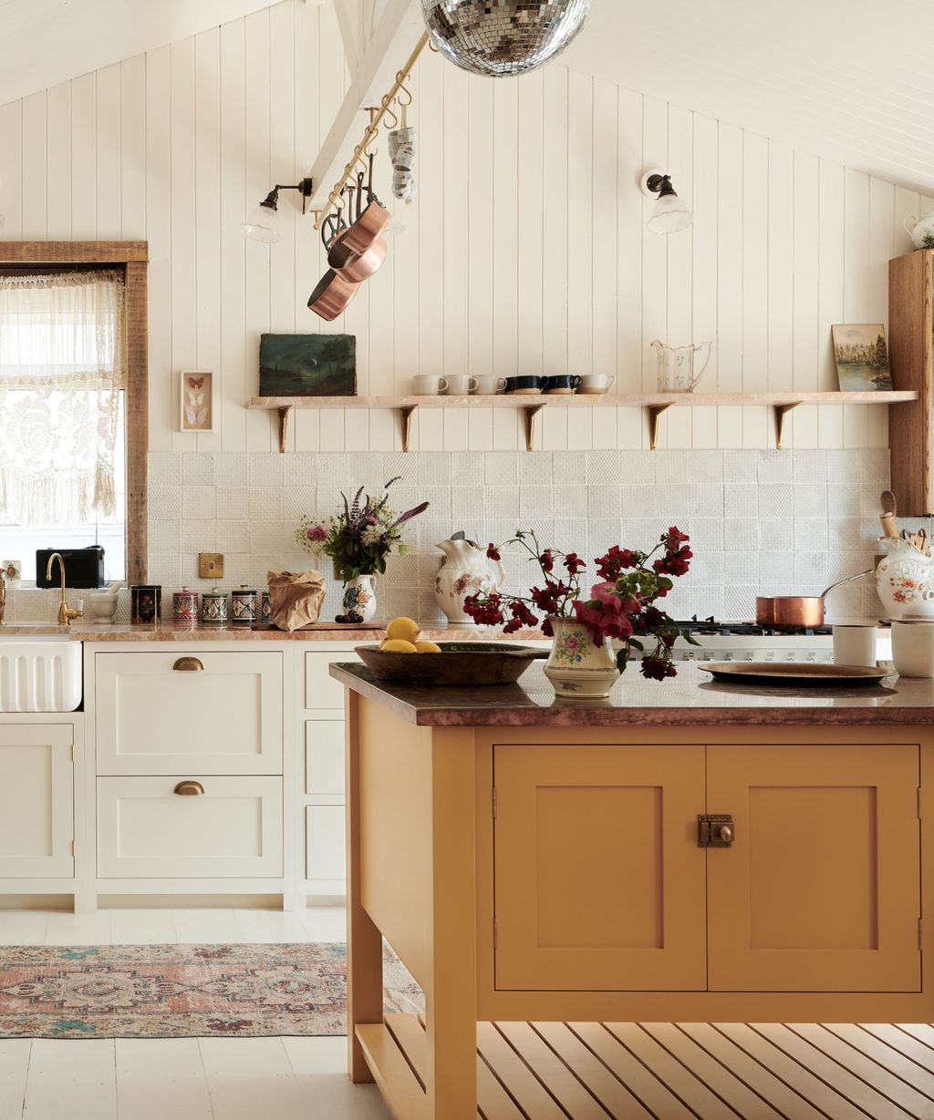What are intermediate colors? | Homes and Gardens