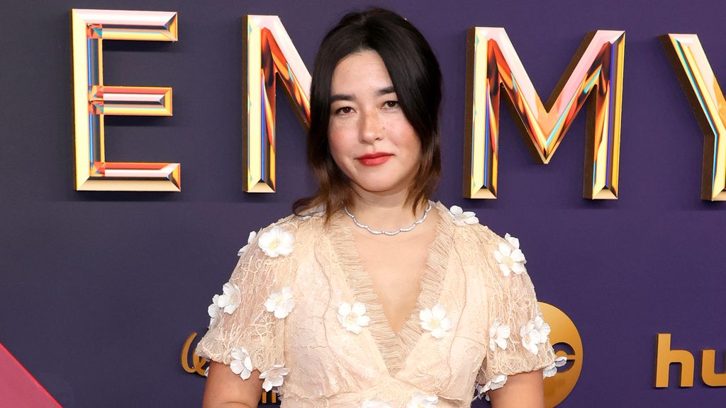 Maya Erskine Channels a Freshly Picked Daisy at the 2024 Emmys | Marie ...