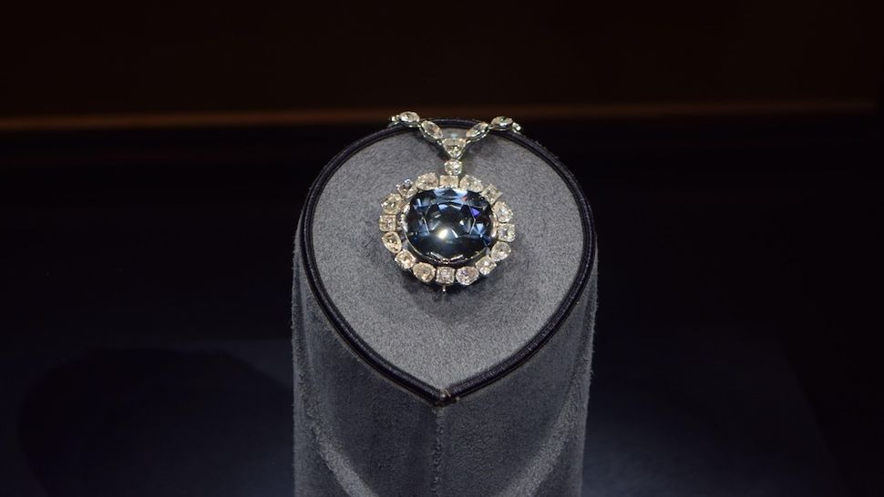 The Hope Diamond: The 'cursed' blue gemstone coveted by royalty | Live ...