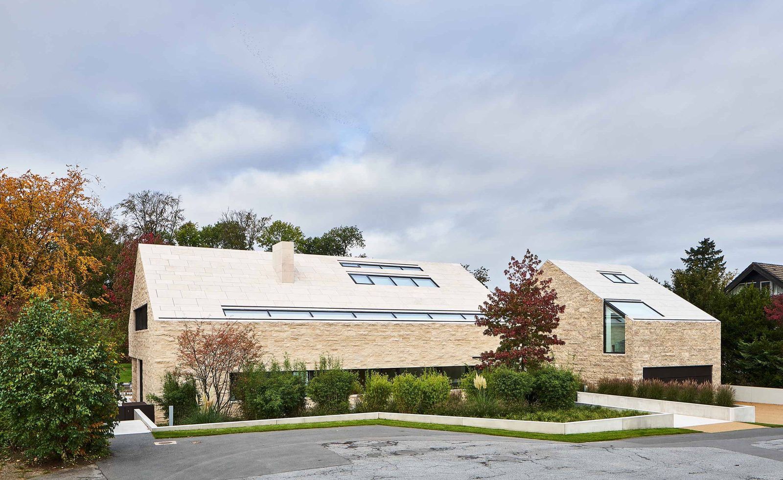 A new German house appears to be carved from stone | Wallpaper
