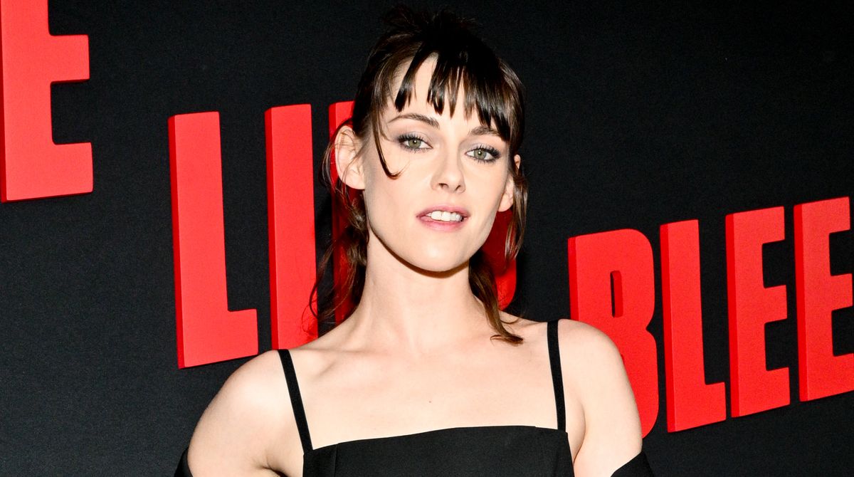 Kristen Stewart Test Drives the No-Pants Trend for 'Love Lies Bleeding ...