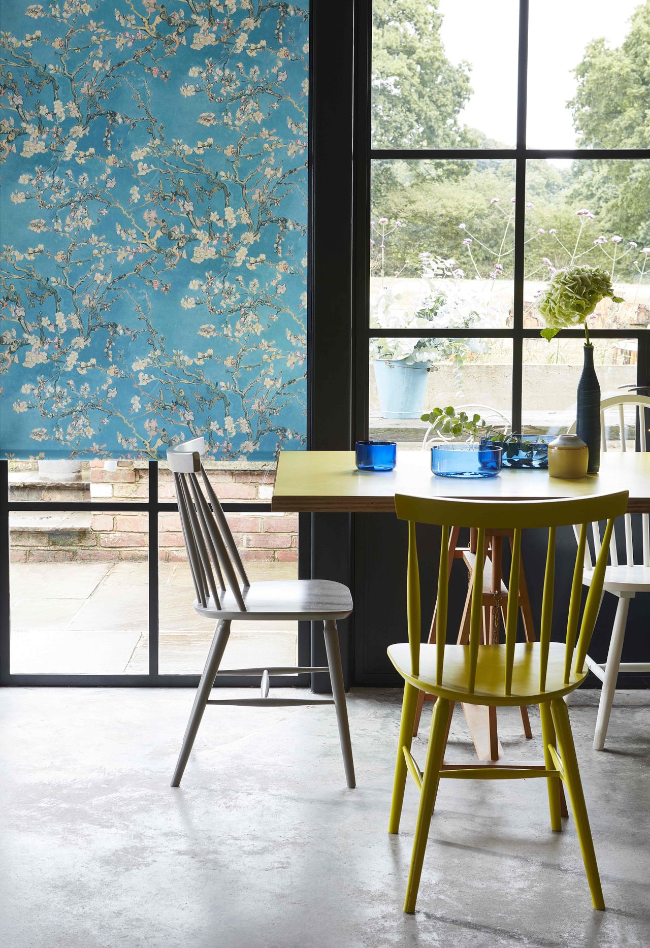 14 kitchen blind ideas – the best shades to style your kitchen windows ...
