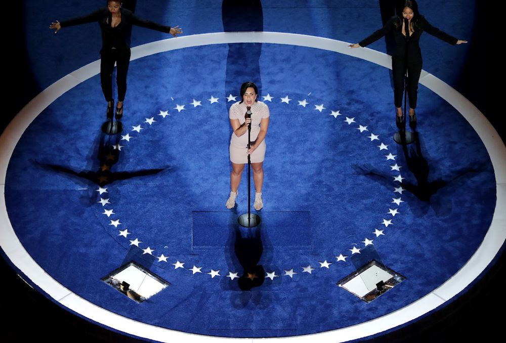 13 Famous People Who Believe in Aliens: Page 2 | Live Science