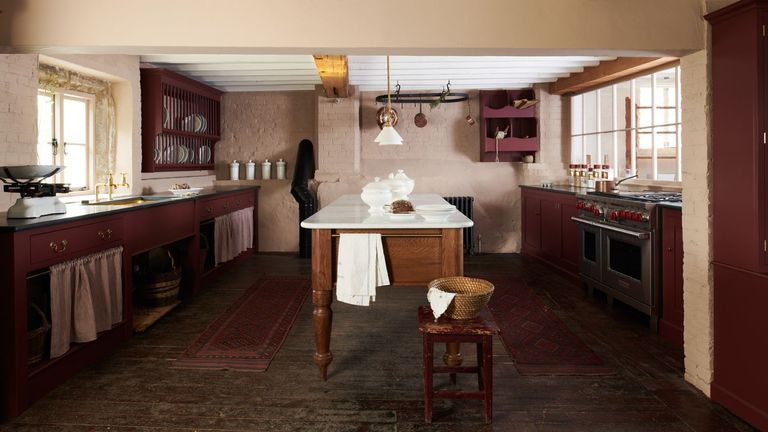What is a back kitchen? Designers explain this new (and very practical ...