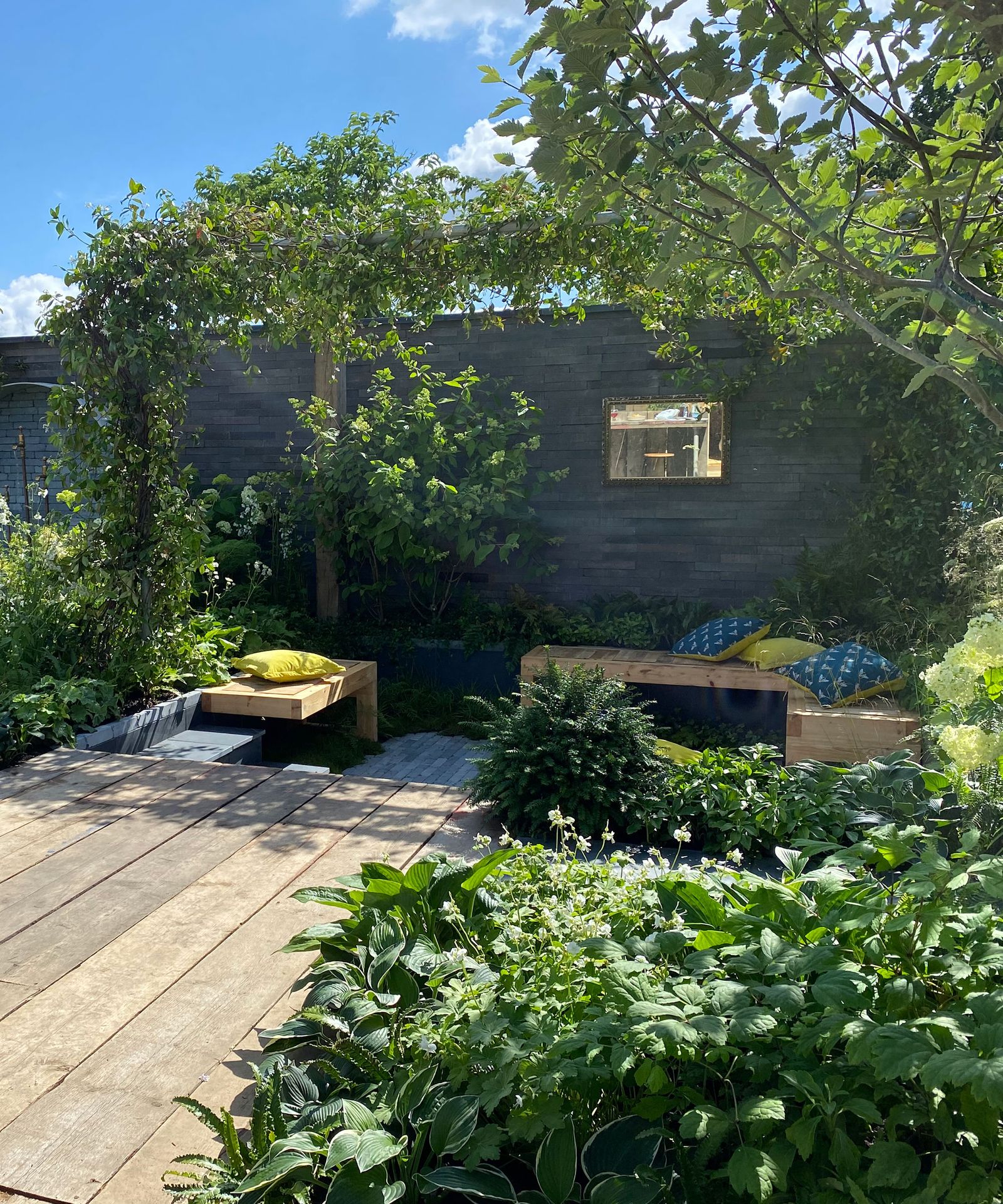 Dog-friendly backyard ideas: 10 looks for a fun, safe space | Homes and ...