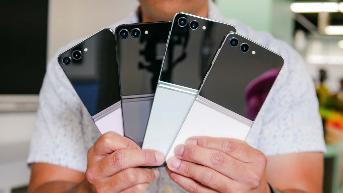 Samsung Galaxy Z Flip 5 vs Samsung Galaxy Z Fold 5: which new foldable ...
